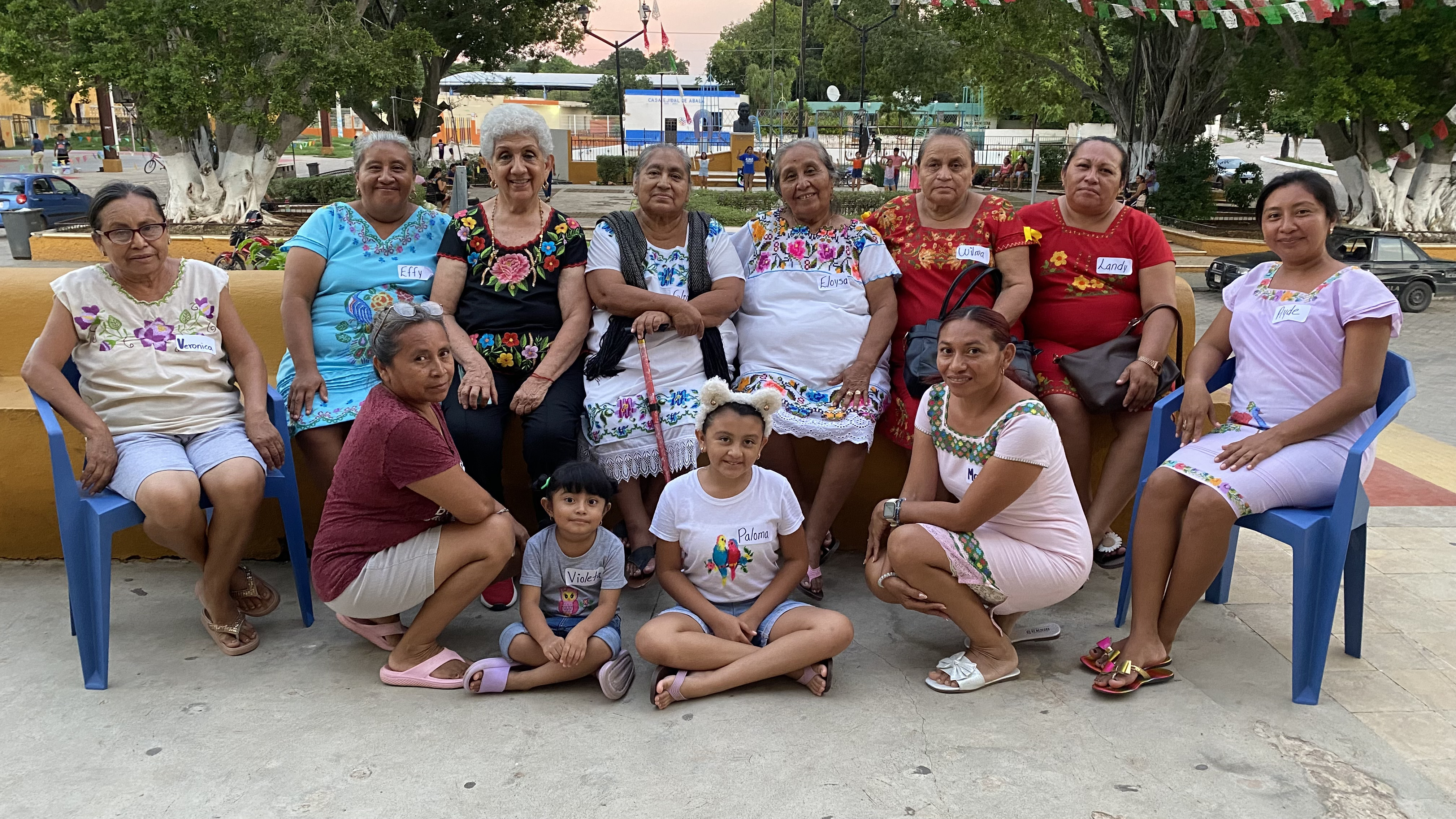 BORDAMOS EN COMUNIDAD